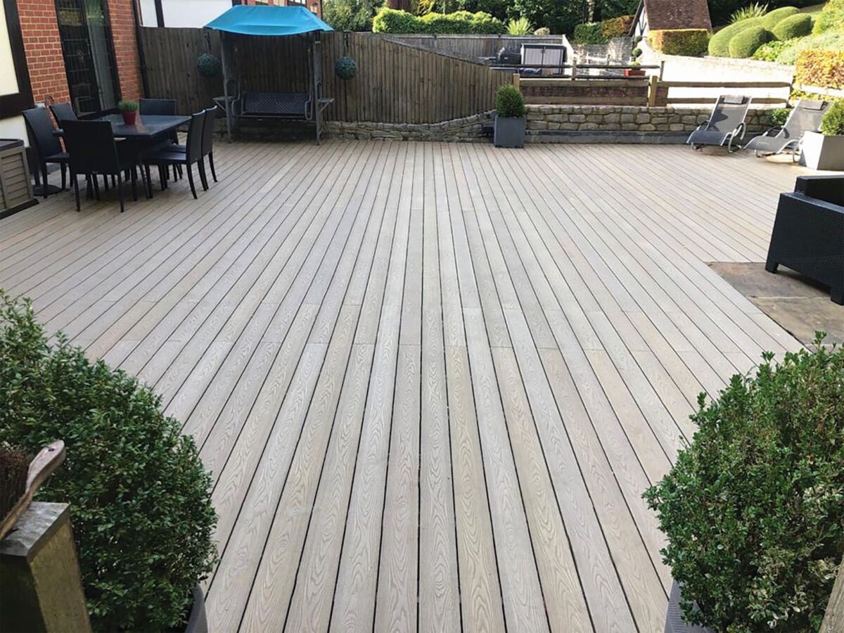 Rinato™ Composite Deck Boards - The look of wood without the hassle - F ...